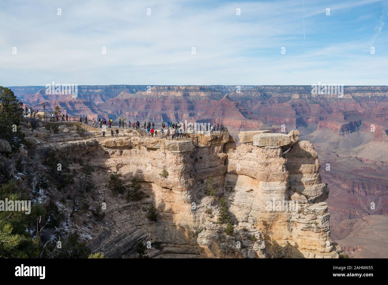 Overlooking crowd of people hi-res stock photography and images - Alamy