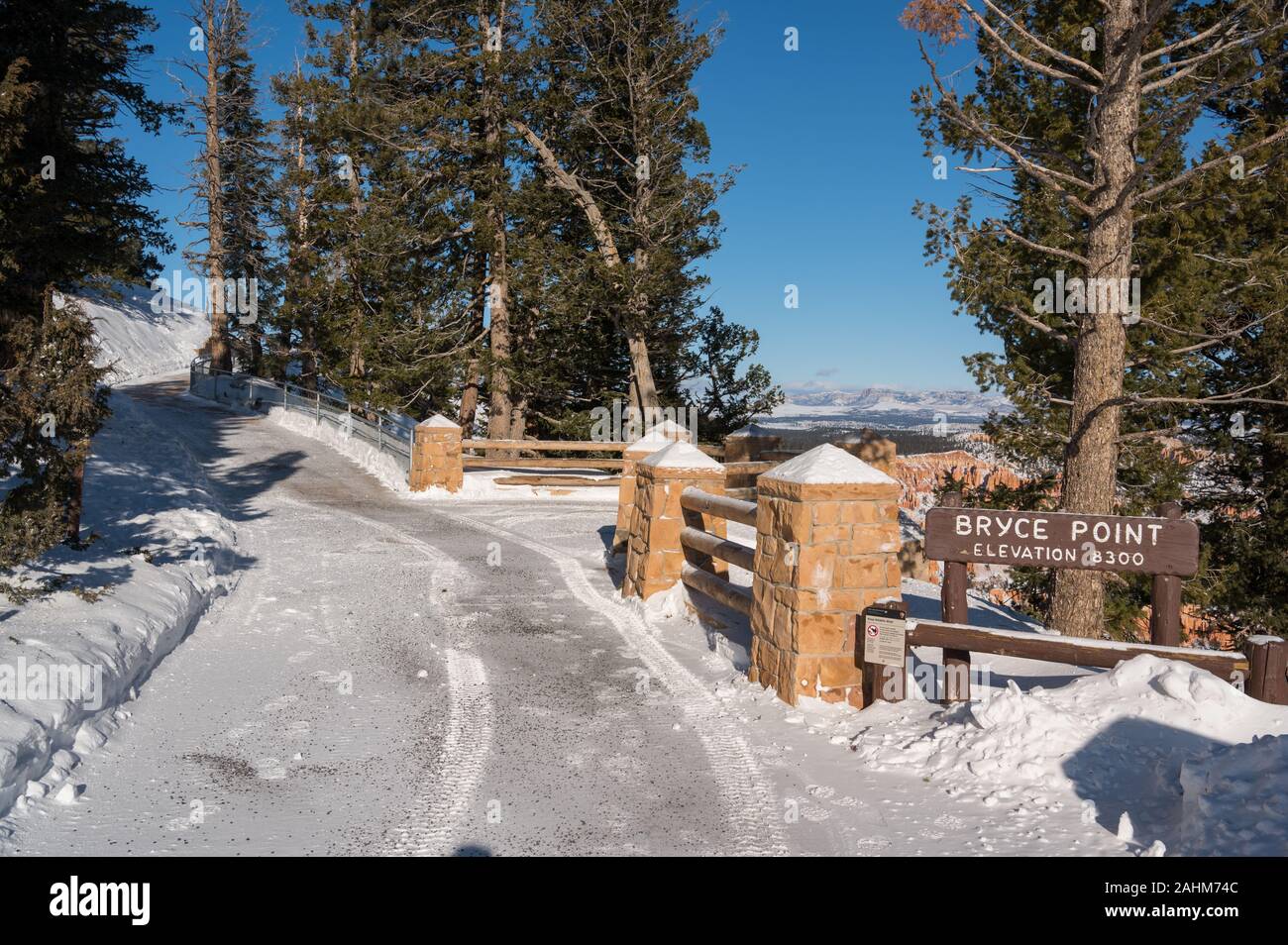 Bryce point sign hi-res stock photography and images - Alamy