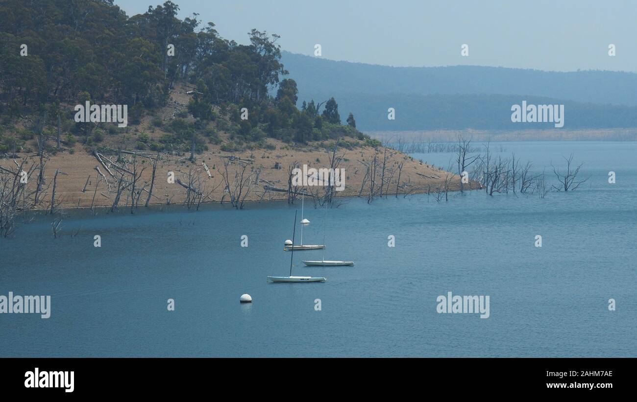Lake Eucumbene in Kosciuoszko National Park, the main alpine region of ...