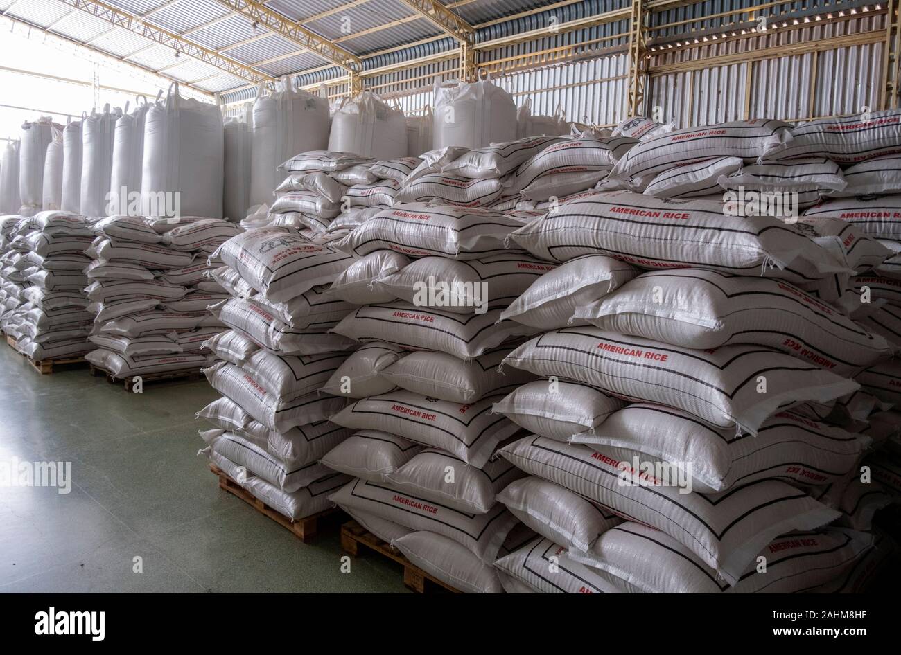 Rice warehouse hi-res stock photography and images - Alamy