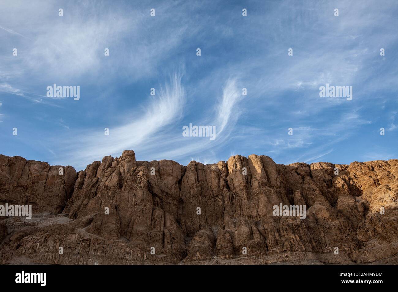 Stone cliff in Egypt Stock Photo - Alamy