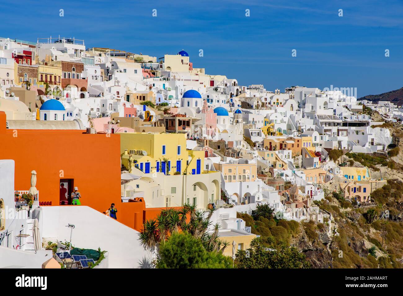 White mediterranean building hi-res stock photography and images - Alamy