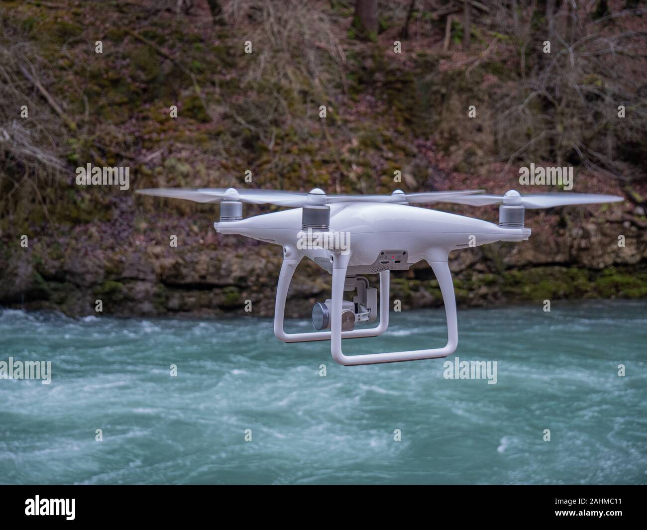 Flight path lights hi-res stock photography and images - Alamy