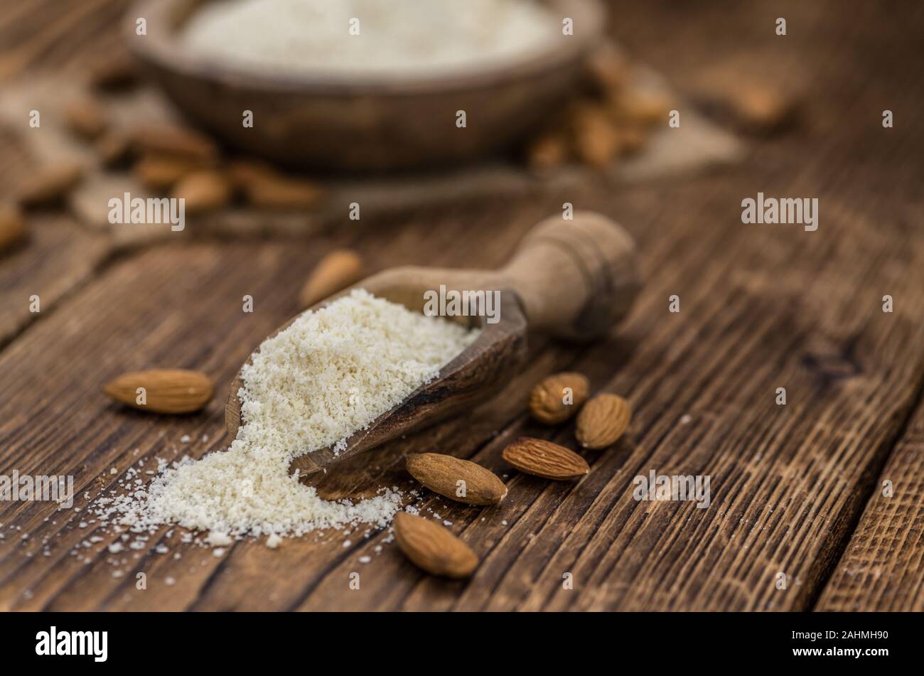 Ground almonds hi-res stock photography and images - Alamy