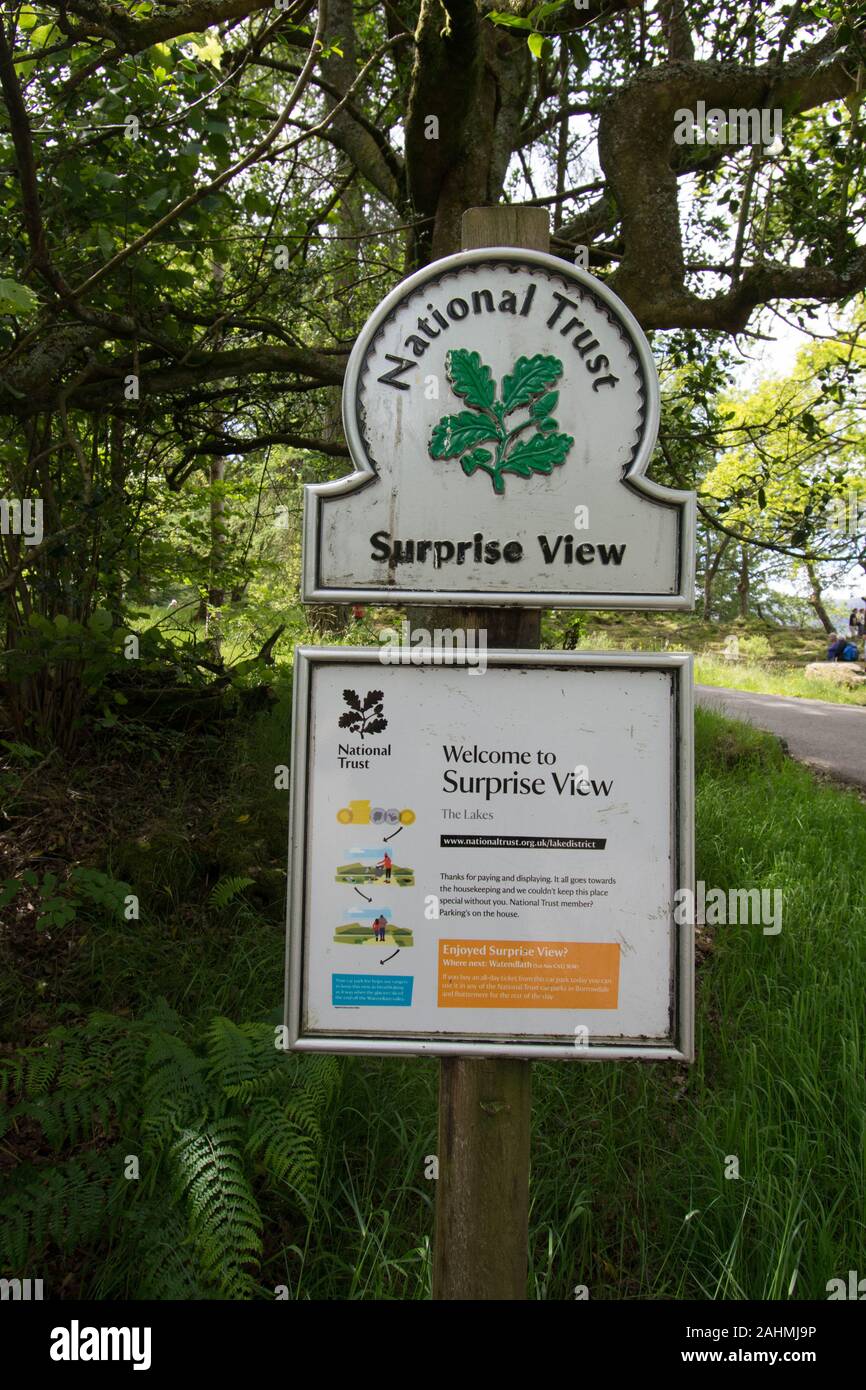 English lake district sign welcome hi-res stock photography and images ...