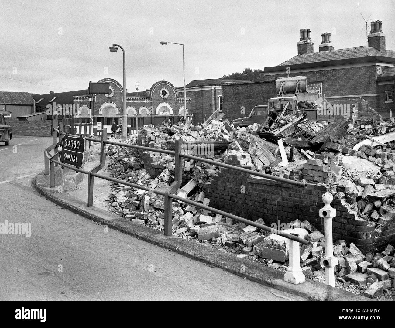 Old new houses uk Black and White Stock Photos & Images - Alamy