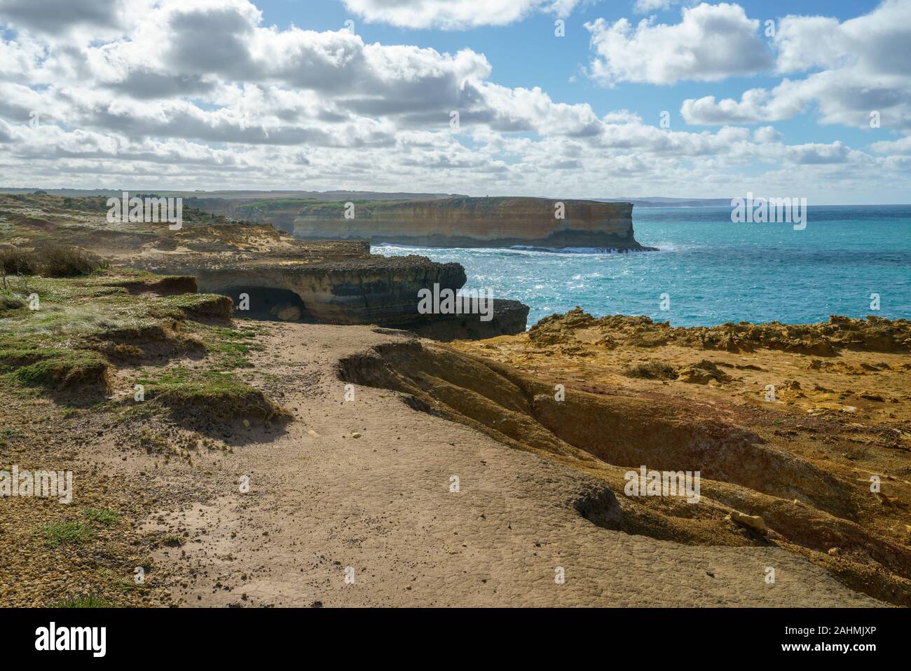 famous port campbell national park, great ocean road in victoria ...