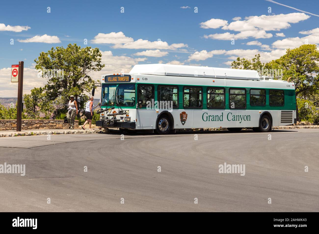 Grand canyon shuttle bus hi-res stock photography and images - Alamy
