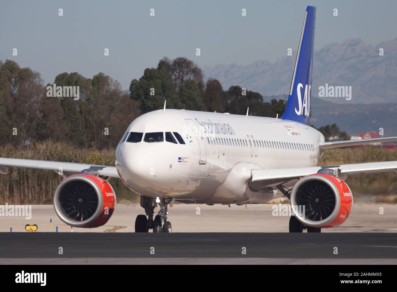 Sas airbus a320neo hi-res stock photography and images - Alamy