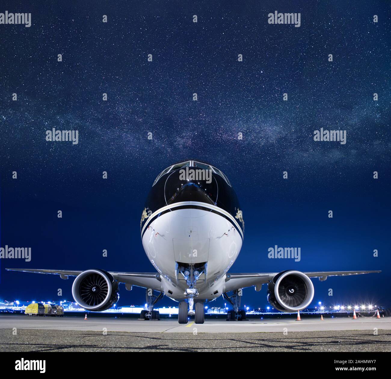 Boeing 777 triple seven jet aircraft hi-res stock photography and ...