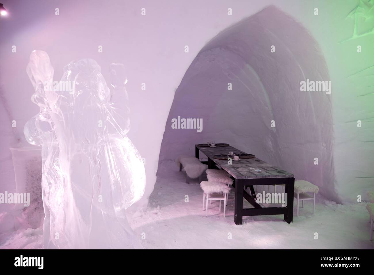 Snowman world igloo rovaniemi hi-res stock photography and images - Alamy