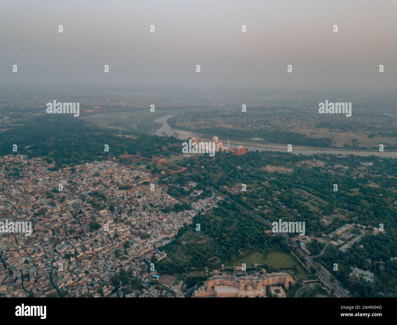 Aerial drown shot of Agra and the Taj Mahal in India Stock Photo - Alamy