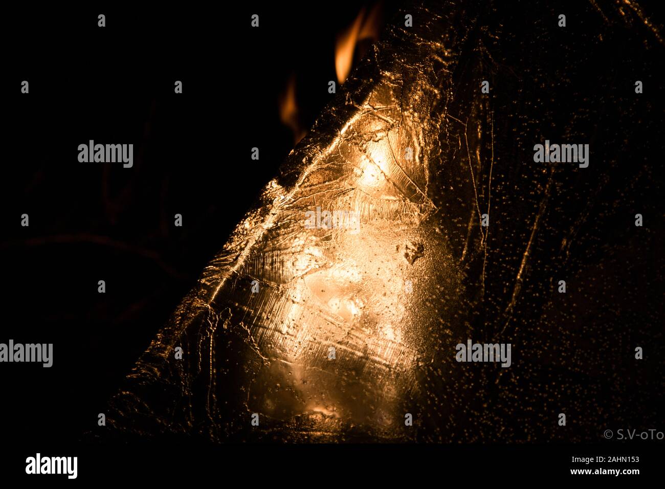 Fire and ice background hi-res stock photography and images - Alamy