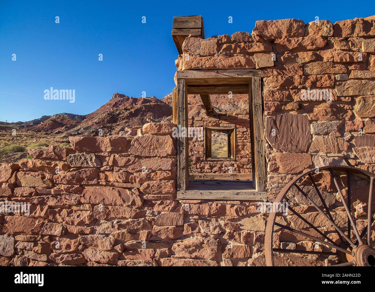 Old west homestead hi-res stock photography and images - Alamy