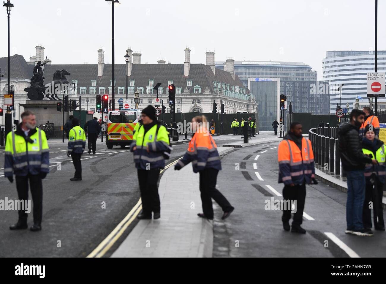 Westminster Bridge in central London is fenced off and cleared of ...
