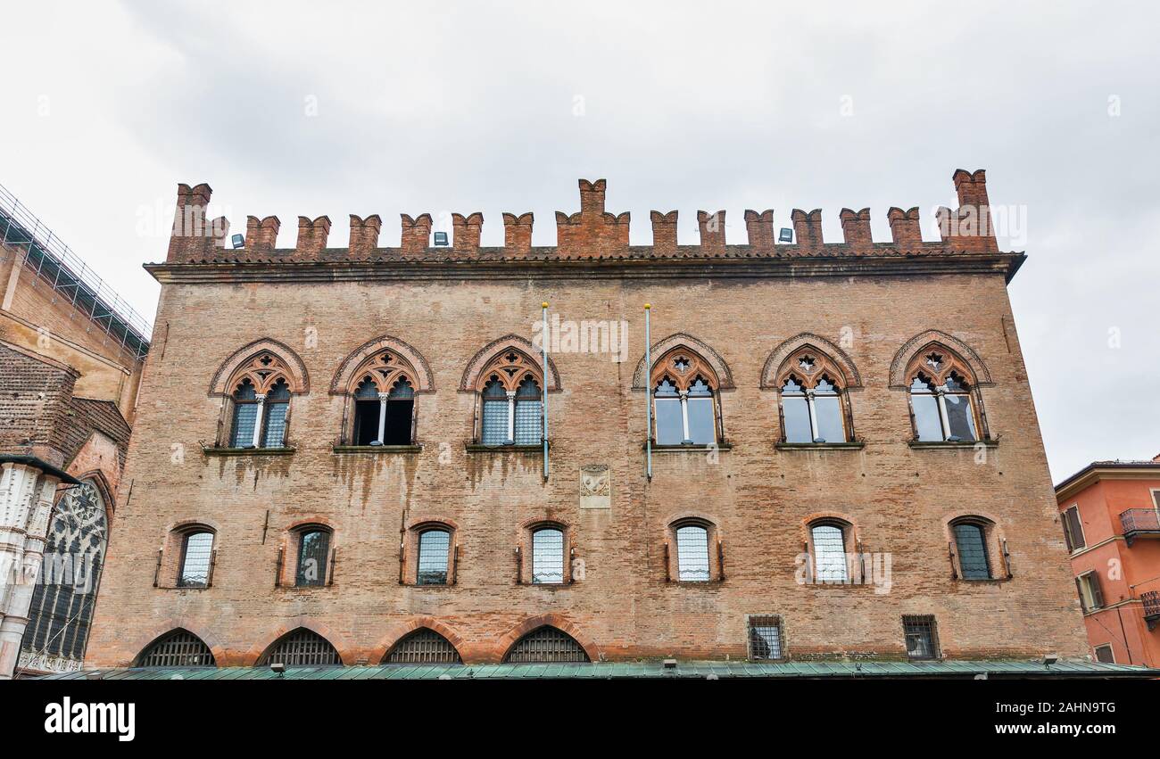 Ancient architecture building exterior hi-res stock photography and ...