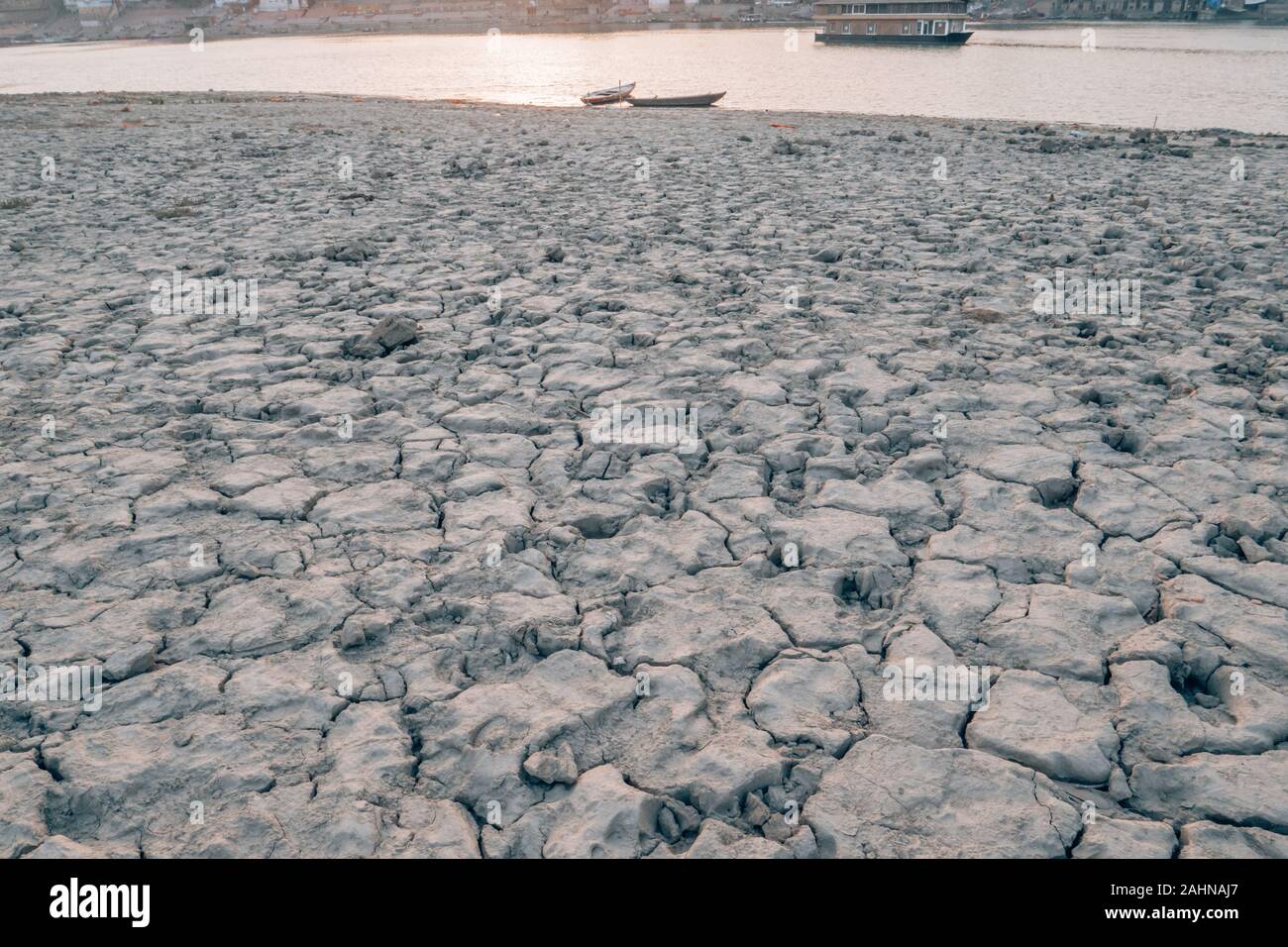 bone dry ground erosion Stock Photo - Alamy