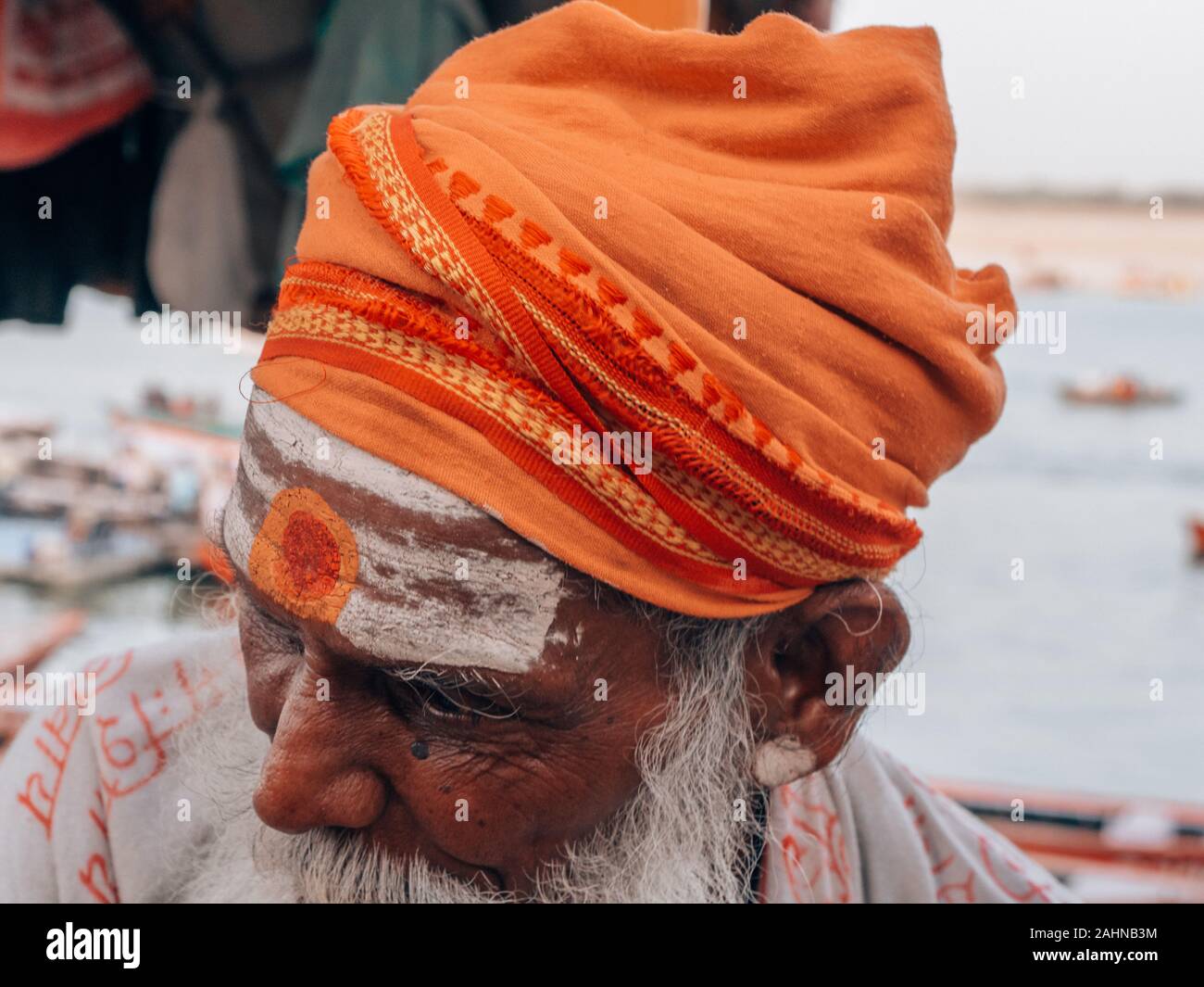 a traditional indian guru Stock Photo - Alamy
