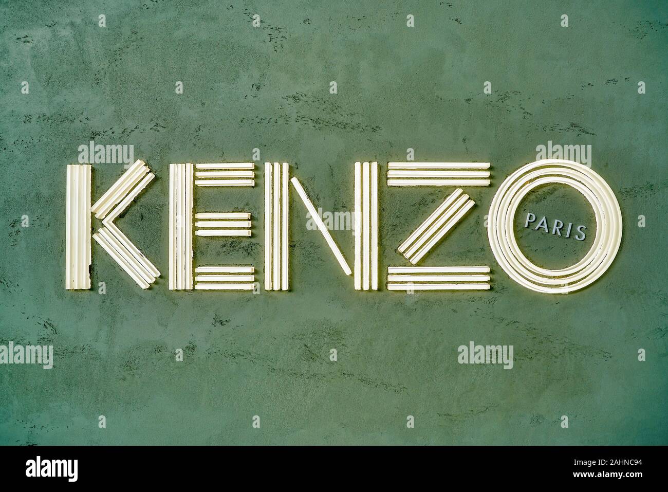 Kenzo logo hi-res stock photography and images - Alamy