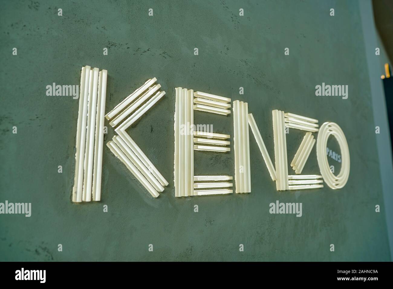 Kenzo logo hi-res stock photography and images - Alamy