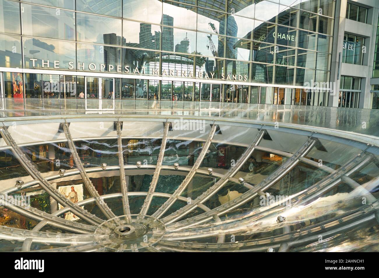 Rain oculus ned kahn hi-res stock photography and images - Alamy