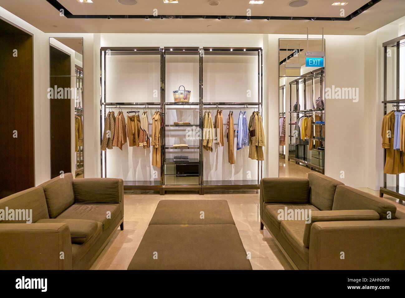 Burberry, Store, Interior High Resolution Stock Photography and Images ...