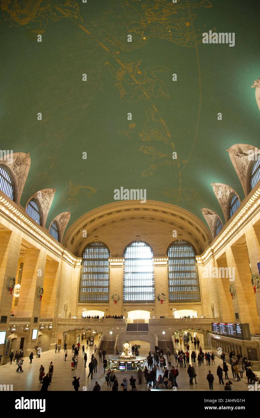 Main Concourse, Grand Central Station located at 42nd Street and Park ...