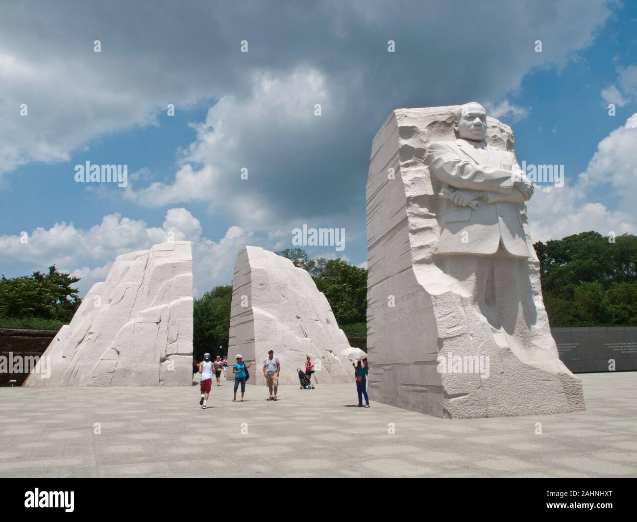 Statue of dr martin luther king hi-res stock photography and images - Alamy