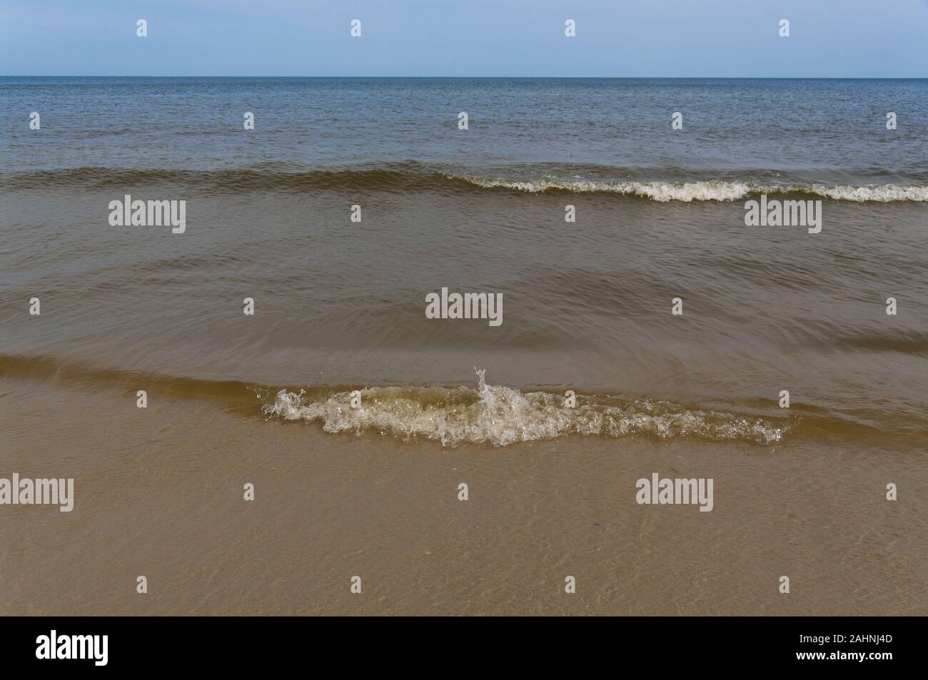 Calm sunlight wave hi-res stock photography and images - Alamy
