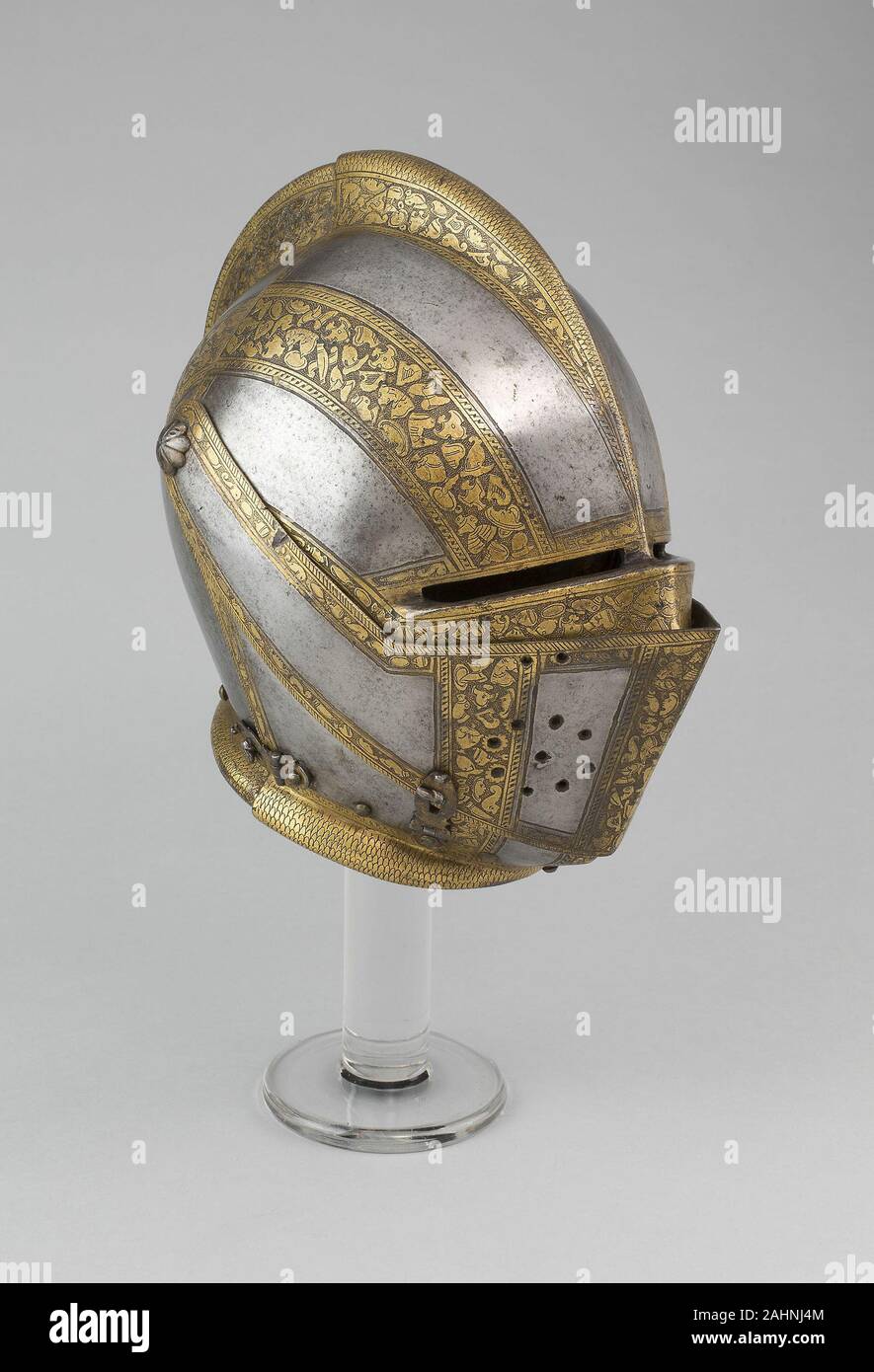 Roman cavalry helmet hi-res stock photography and images - Alamy
