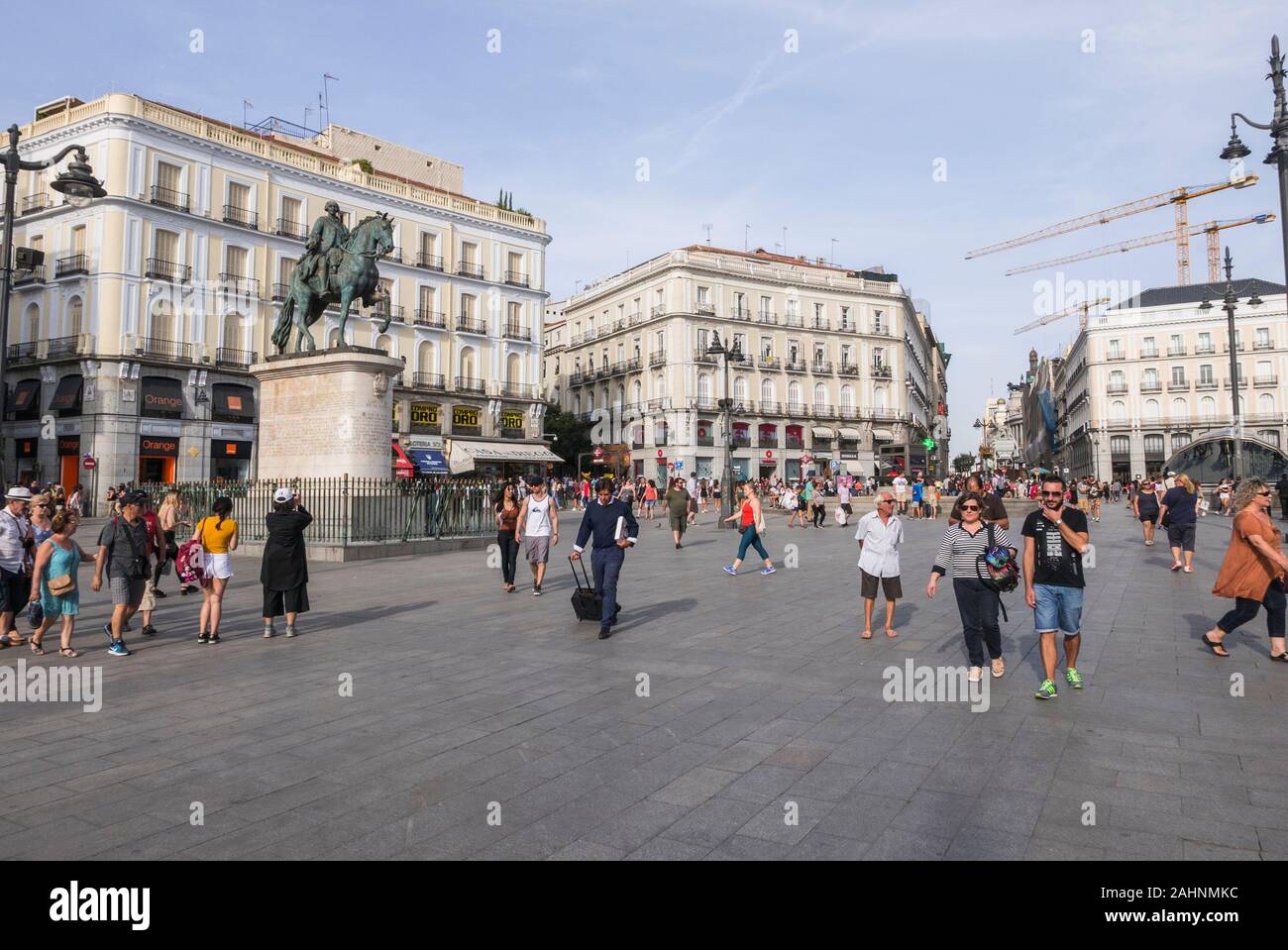 Madrid spain people walking in hi-res stock photography and images - Alamy