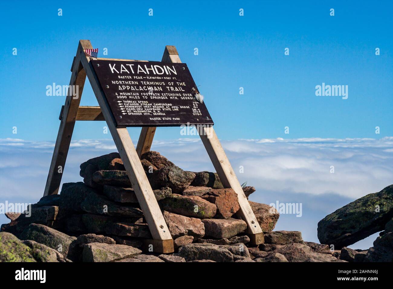 Appalachian trail marker maine High Resolution Stock Photography and ...