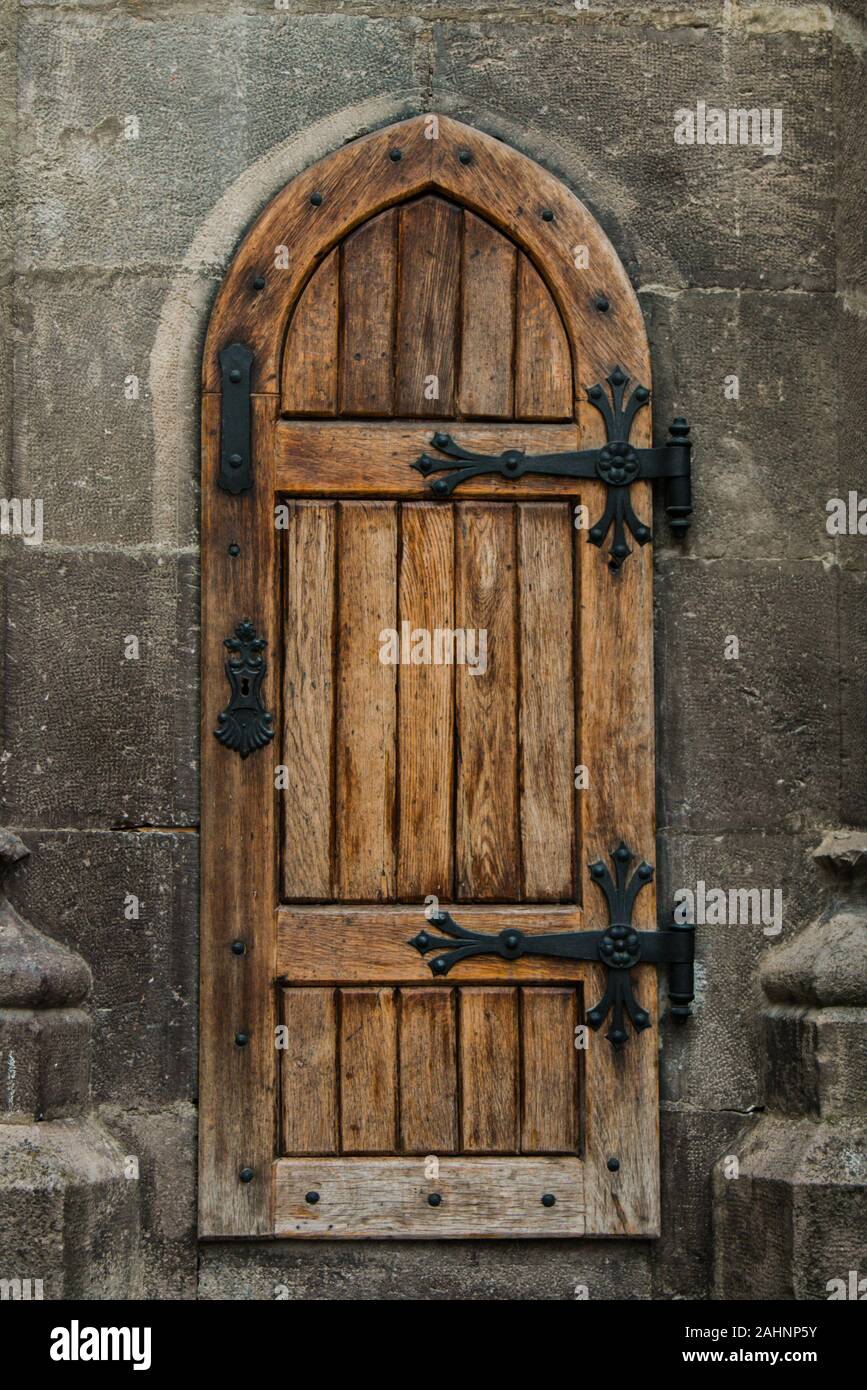 Old entrance castle door Stock Photo - Alamy