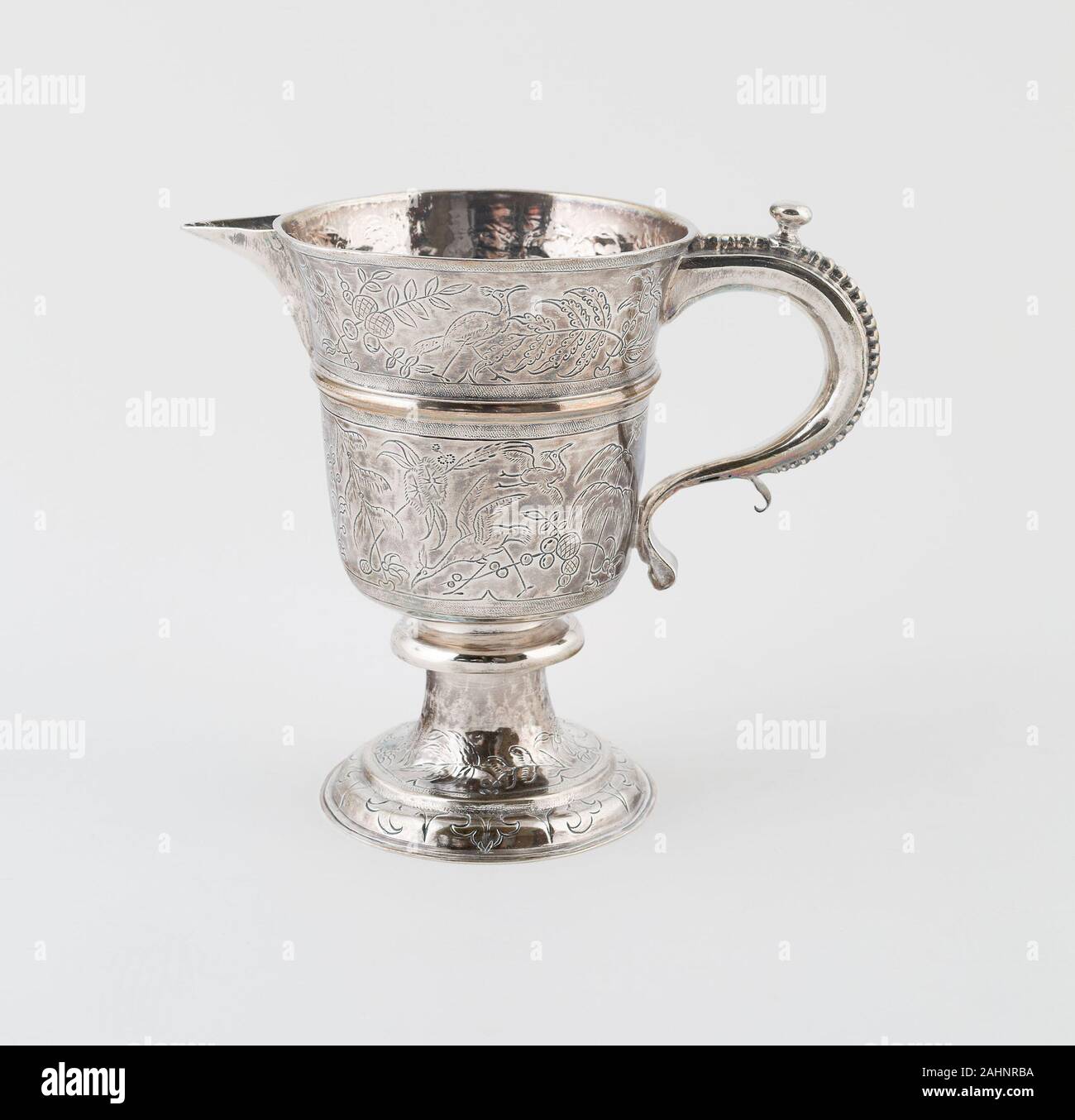Goblet shaped hi-res stock photography and images - Alamy
