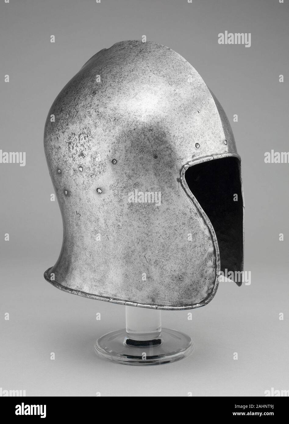 Barbute hi-res stock photography and images - Alamy