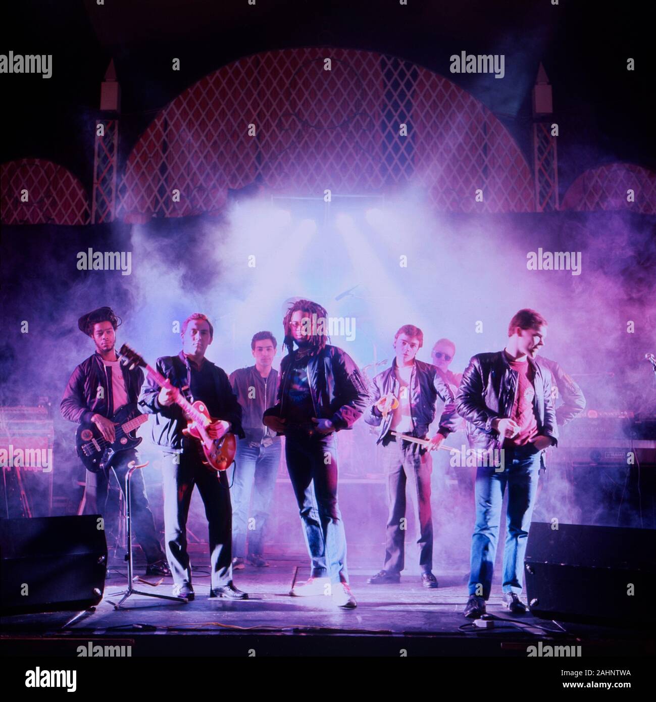 Ub40 1980s hi-res stock photography and images - Alamy