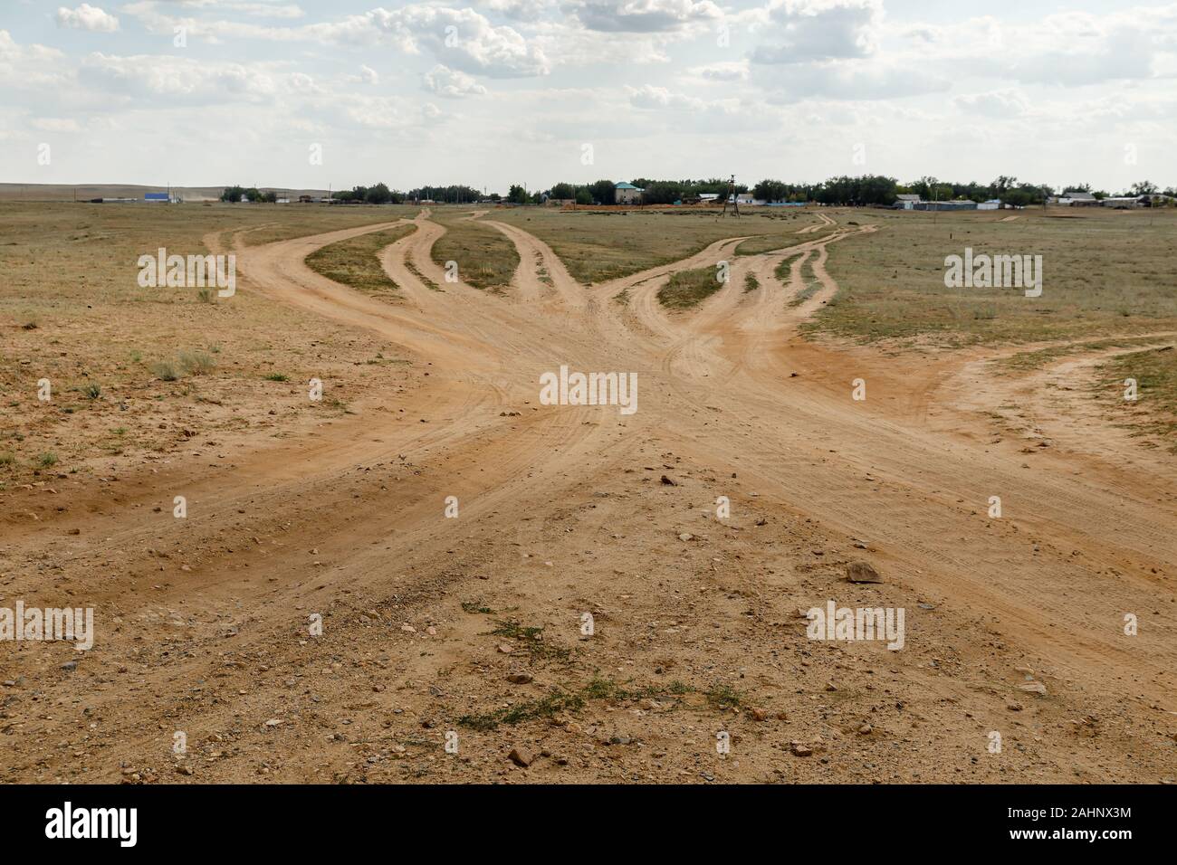 Rural intersection country crossroads hi-res stock photography and ...