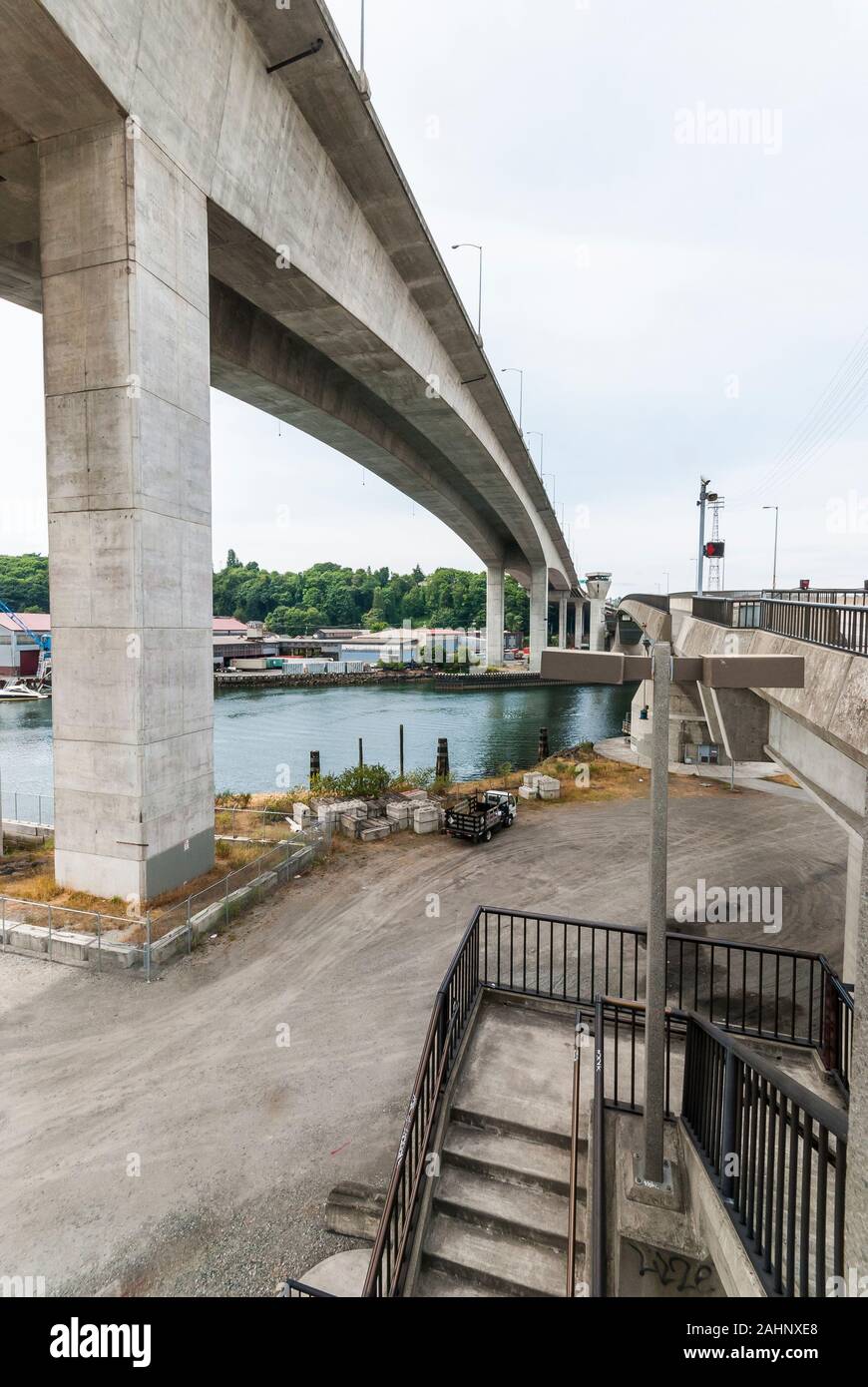View of the West Seattle Bridge (Jeanette Williams Memorial Bridge ...