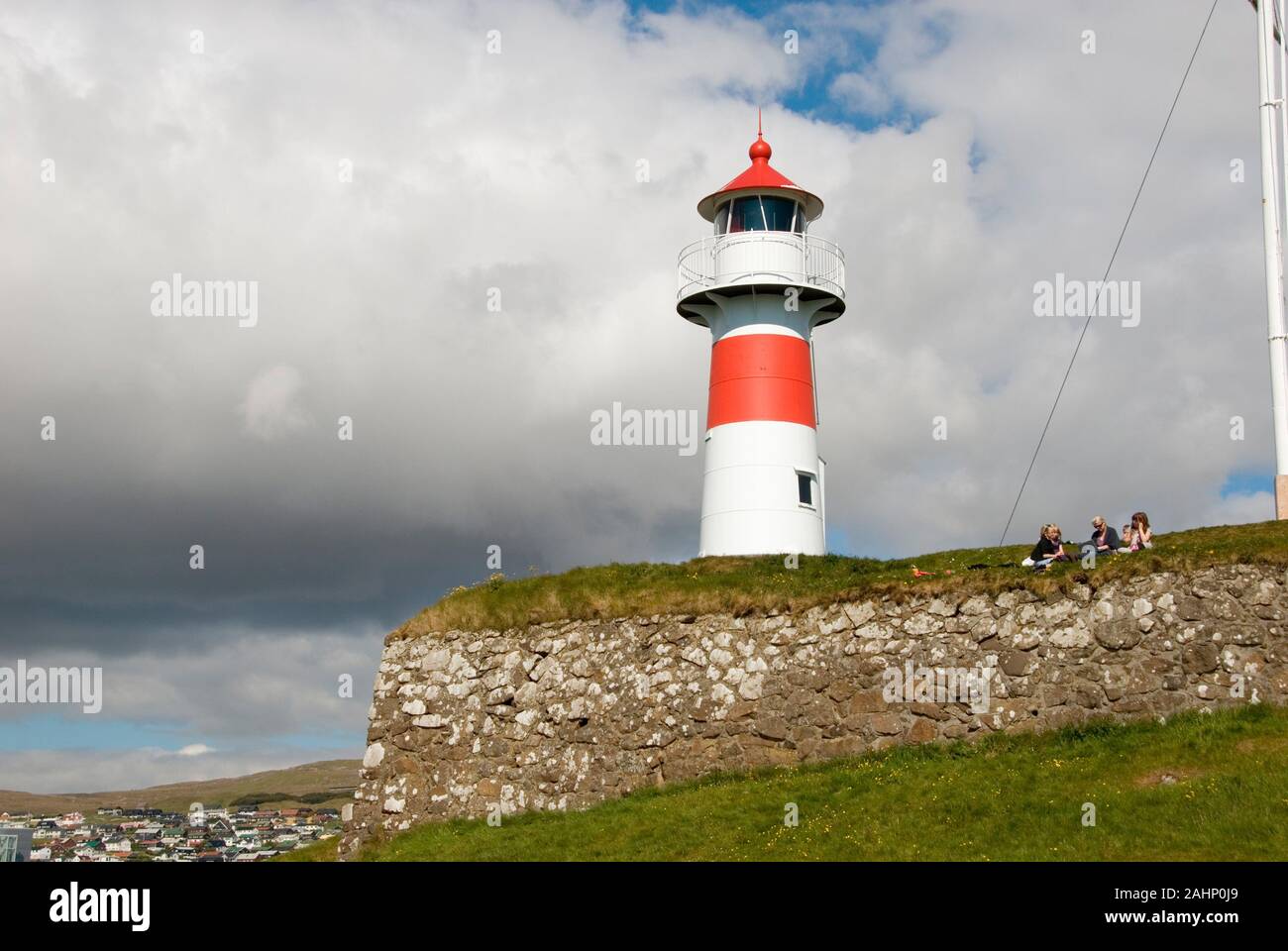 Daenemark, Faeroeer, FaroeerInseln, Insel Streymoy, Thorshaven, Leuchtturm, Festung Skansin ...