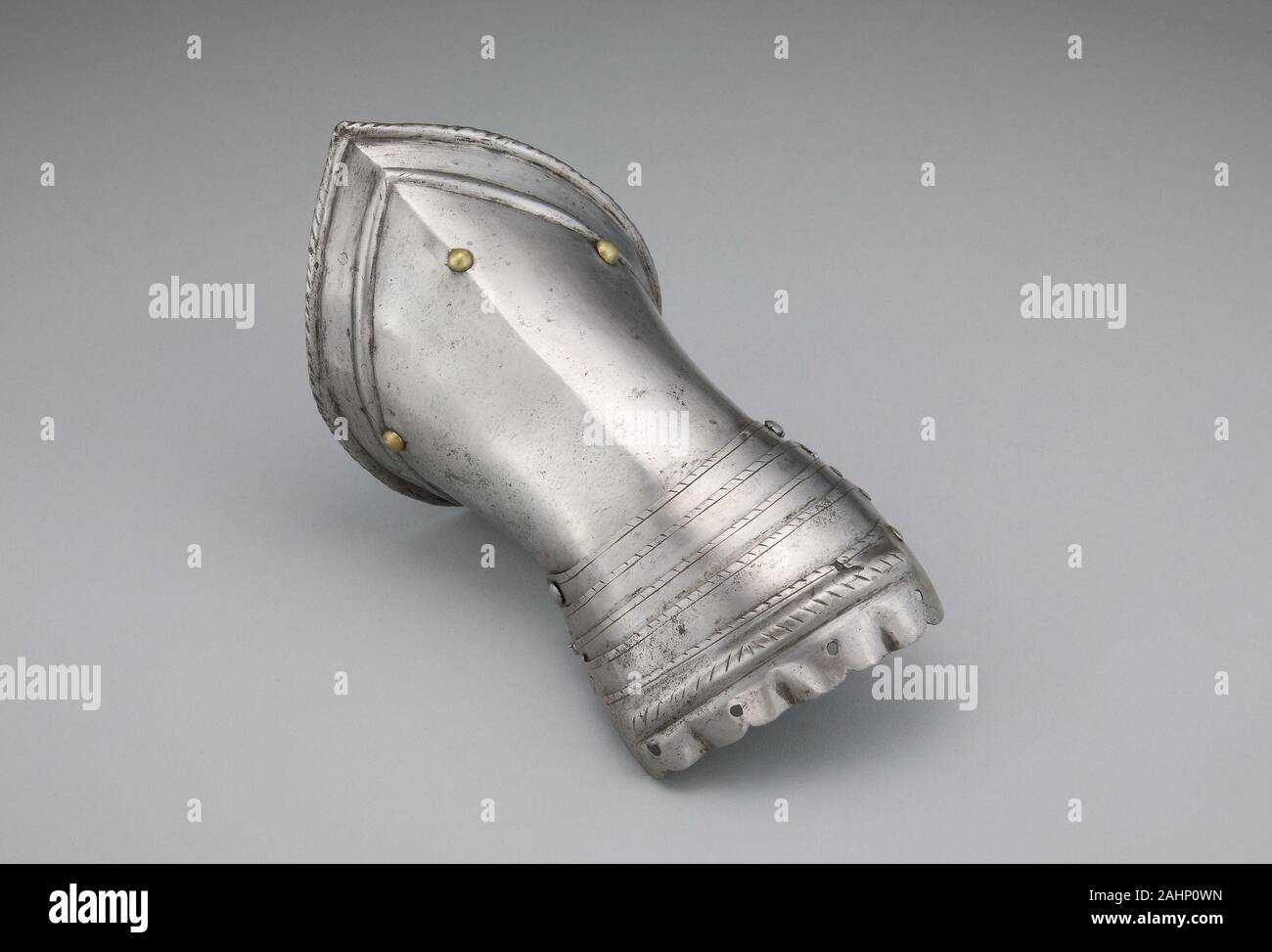 Fingered gauntlet hi-res stock photography and images - Alamy
