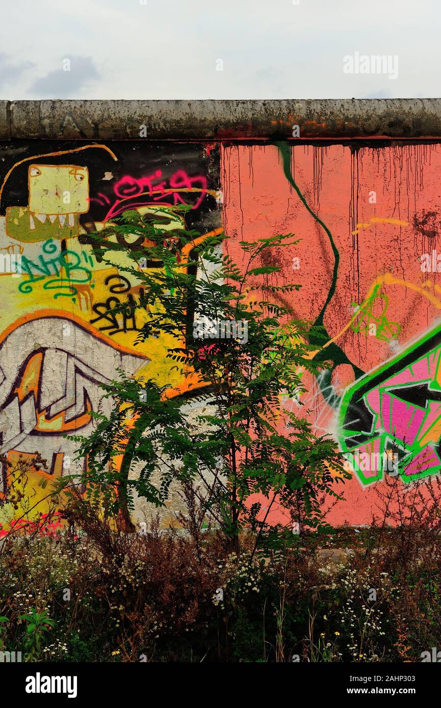 berlin, berlin sights, wall, bright, cold war, colorful, colorful ...