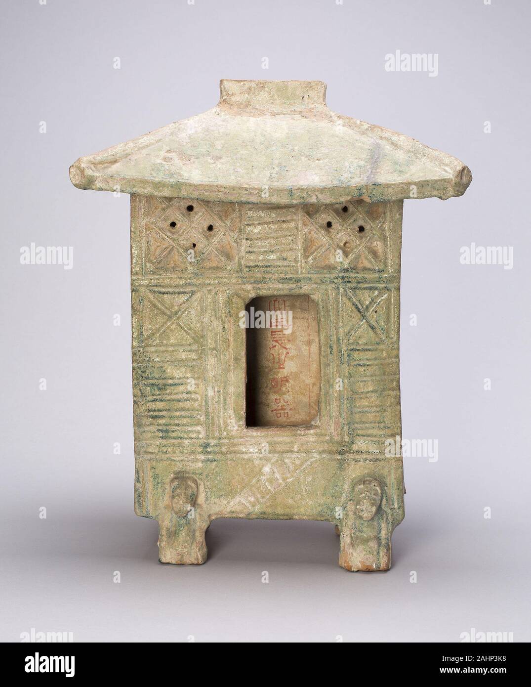 Elevated two story structure hi-res stock photography and images - Alamy