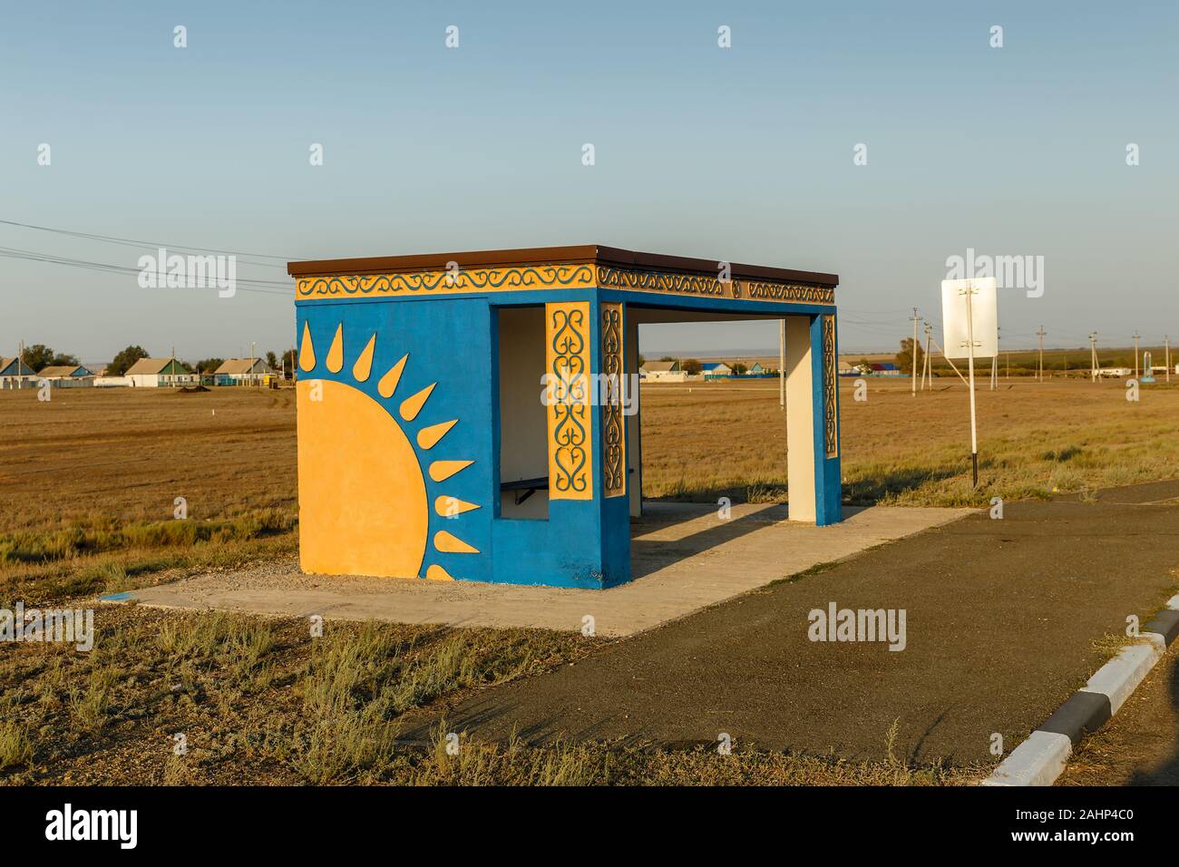 Old bus shelter bus stop hi-res stock photography and images - Alamy