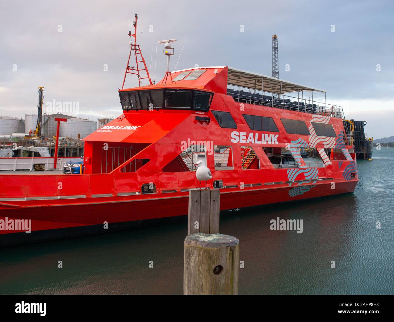 Sealink ferry hi-res stock photography and images - Alamy