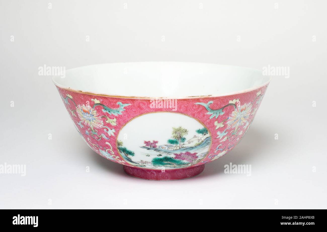 Overglaze enamel decoration hi-res stock photography and images - Alamy