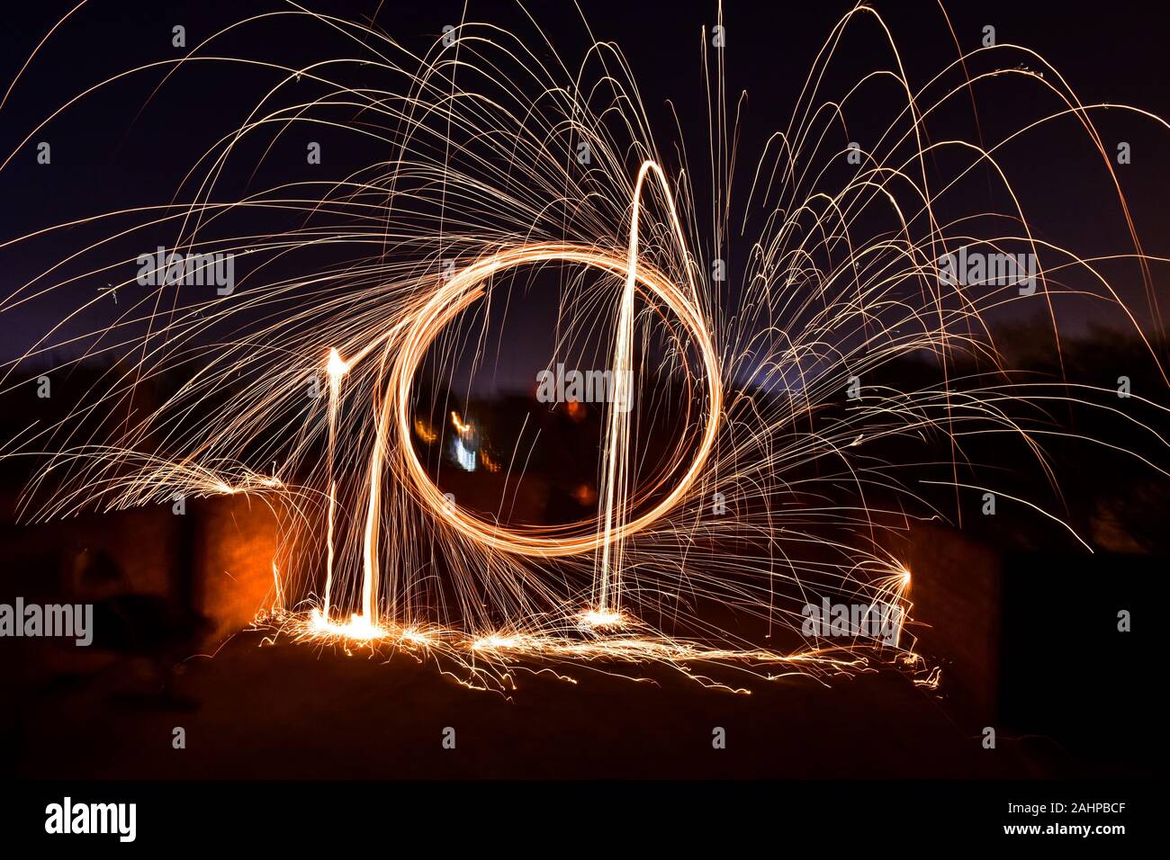 Wire wool burning hi-res stock photography and images - Alamy