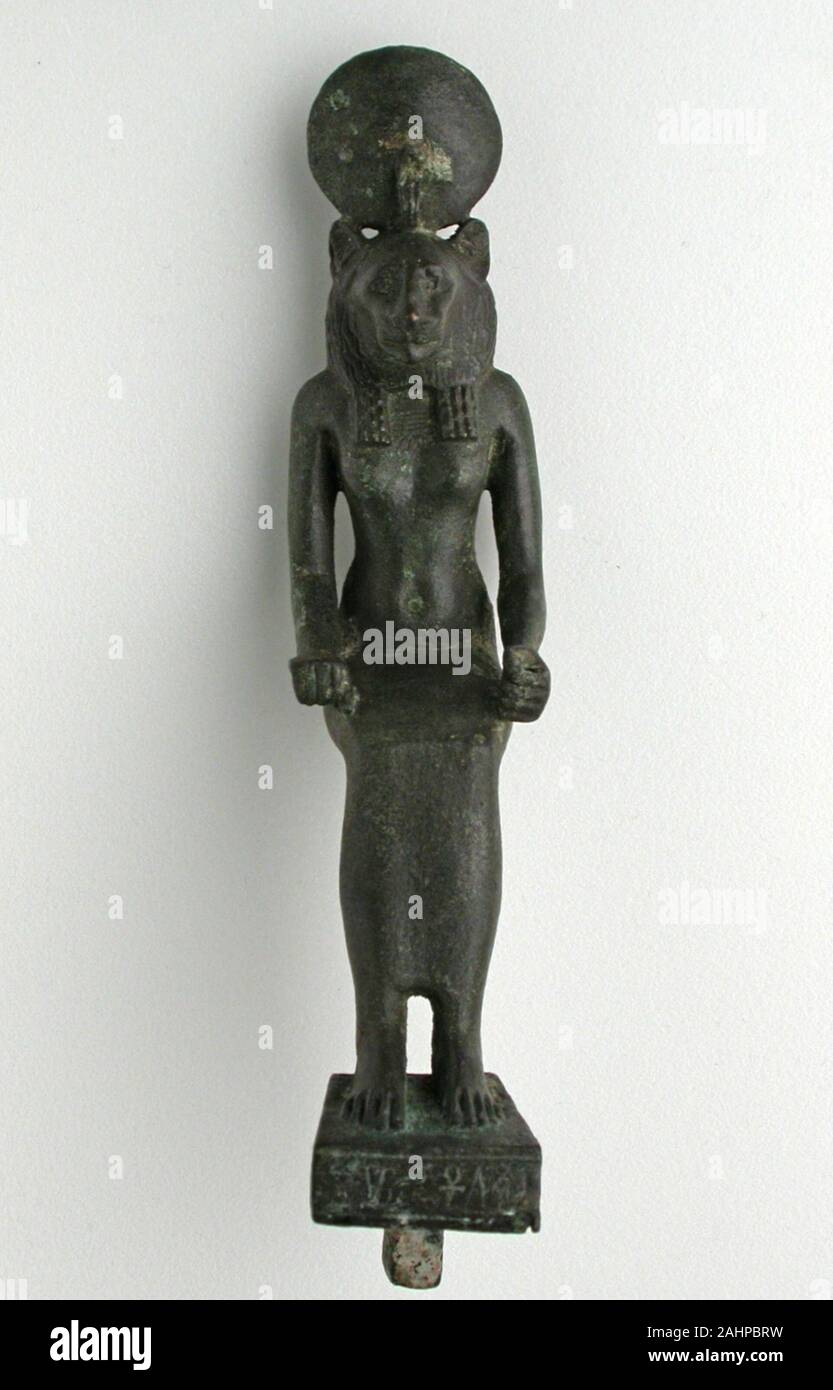 Ancient egyptian copper hi-res stock photography and images - Alamy