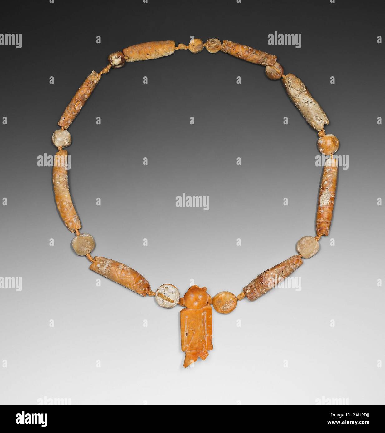 Spondylus shell and greenstone hi-res stock photography and images - Alamy