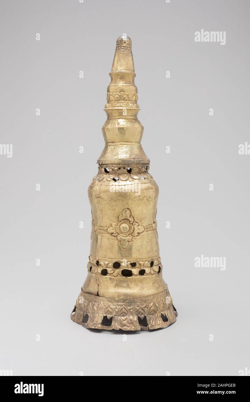 Gold repousse hi-res stock photography and images - Alamy