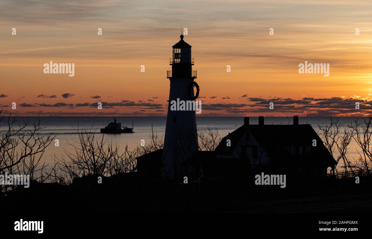 Gorgeous sunrise lighthouse hi-res stock photography and images - Alamy